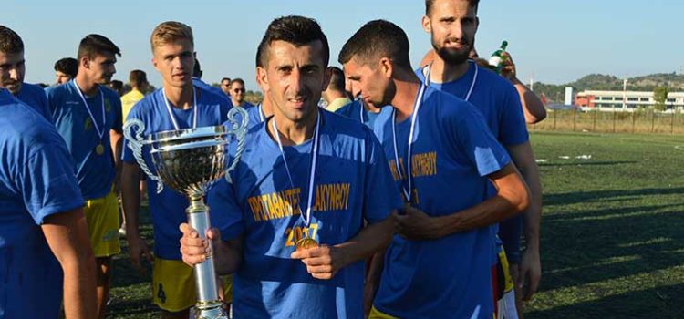 ΝΕΑ ΣΑΝΤΑ-ΑΠΕΝΑΝΤΙ: Βρήκαν το μάστορα τους, οι επί 16 χρόνια διδάξαντες ...
